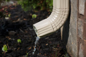 10 Creative Downspout Drainage Ideas for Aesthetic Yard Landscape ...