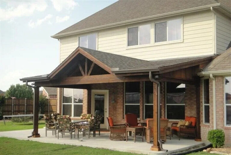 16 Dark Gray Homes with Warm Cedar Accent Ideas - Home Briefings