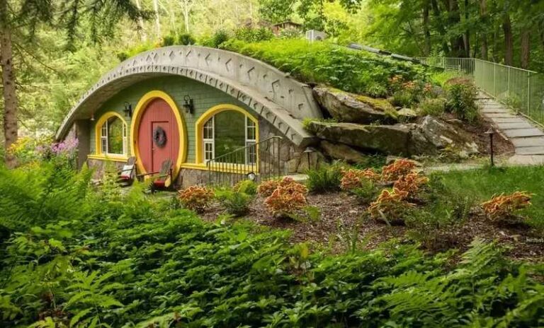 20 Real-life Existing Hobbit Houses That You Can Visit - Home Briefings
