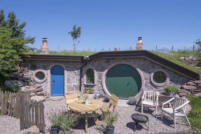 20 Real-life Existing Hobbit Houses That You Can Visit - Home Briefings