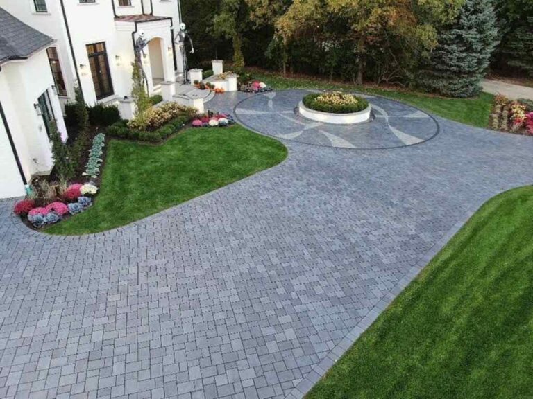 20 Stunning Half Circle Driveway Ideas for Small Yards - Home Briefings