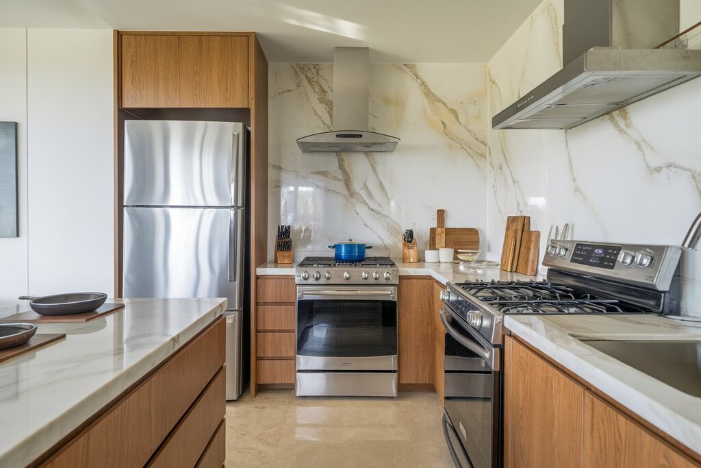 Nate Bargatze House Tour: See His Stunning Home - Home Briefings