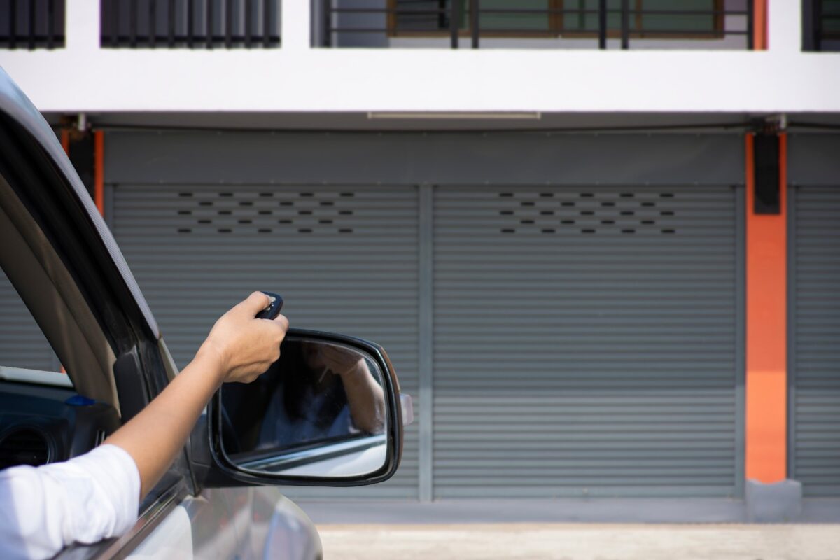 12 Signs You Need a Commercial Roller Door Service Before It’s Too Late ...