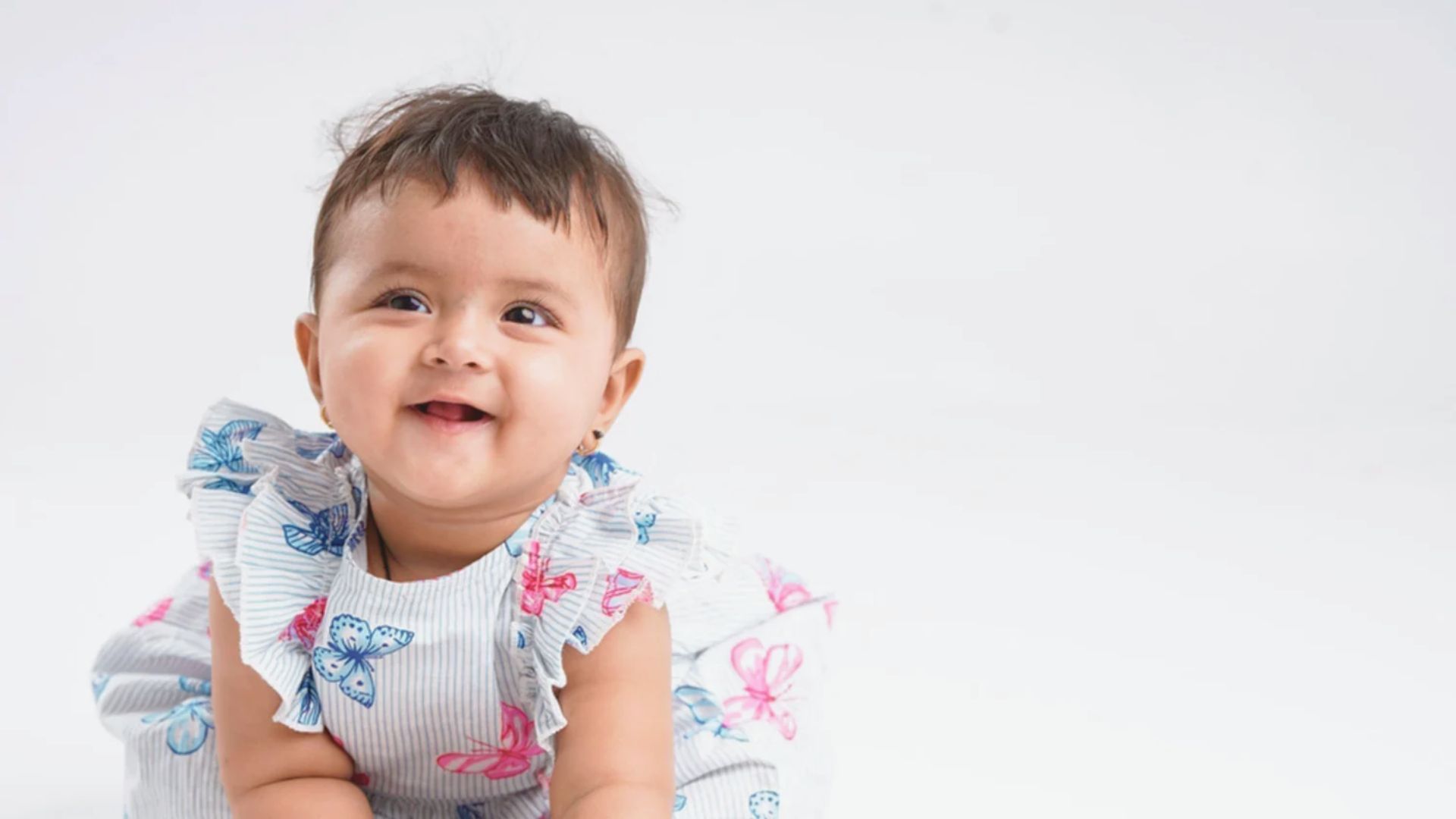 211+ Girl Names Meaning Light for Your Baby Girl - Home Briefings