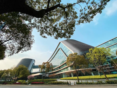 Landscaping Ideas for Commercial Outdoor Spaces - Home Briefings